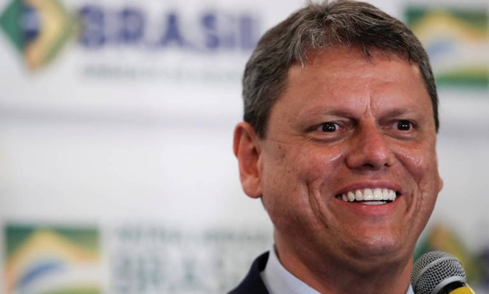 Tarcísio, candidato de Bolsonaro, em São Paulo, faz aceno para Lula ...